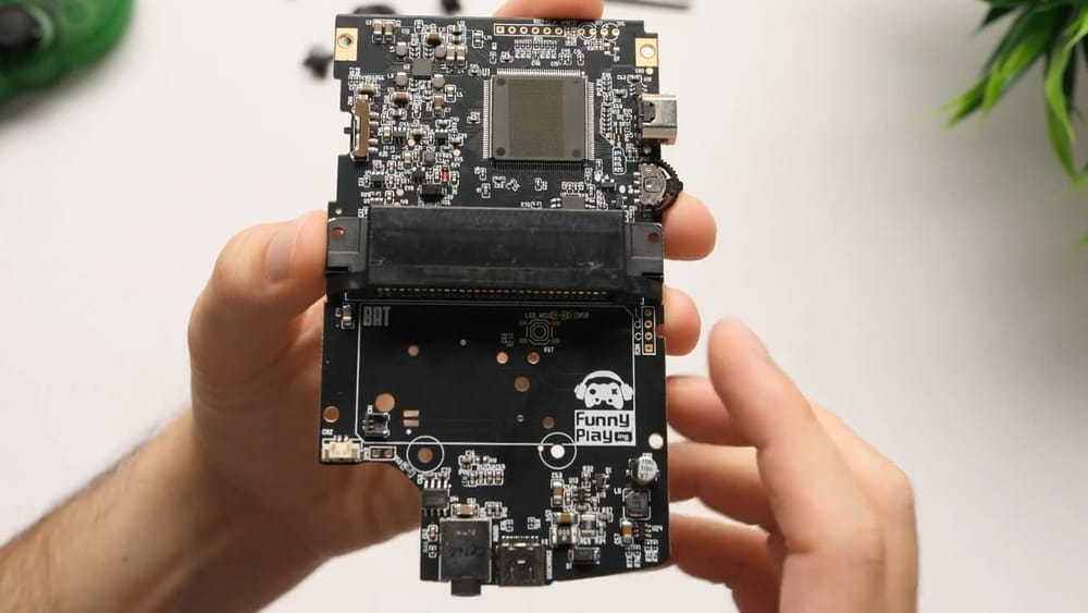 Everything We Know About The Funnyplaying FPGA Game Boy Clone