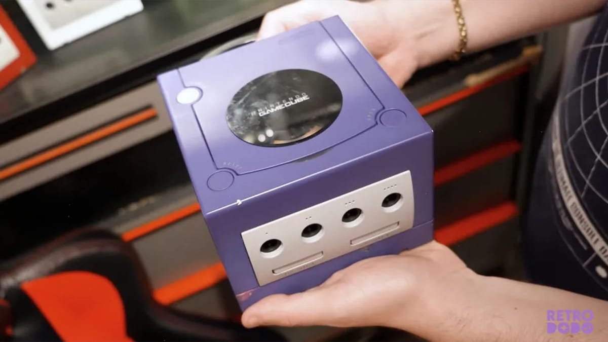 The Ultra Rare Spaceworld Gamecube Prototype Is Going Up For Auction
