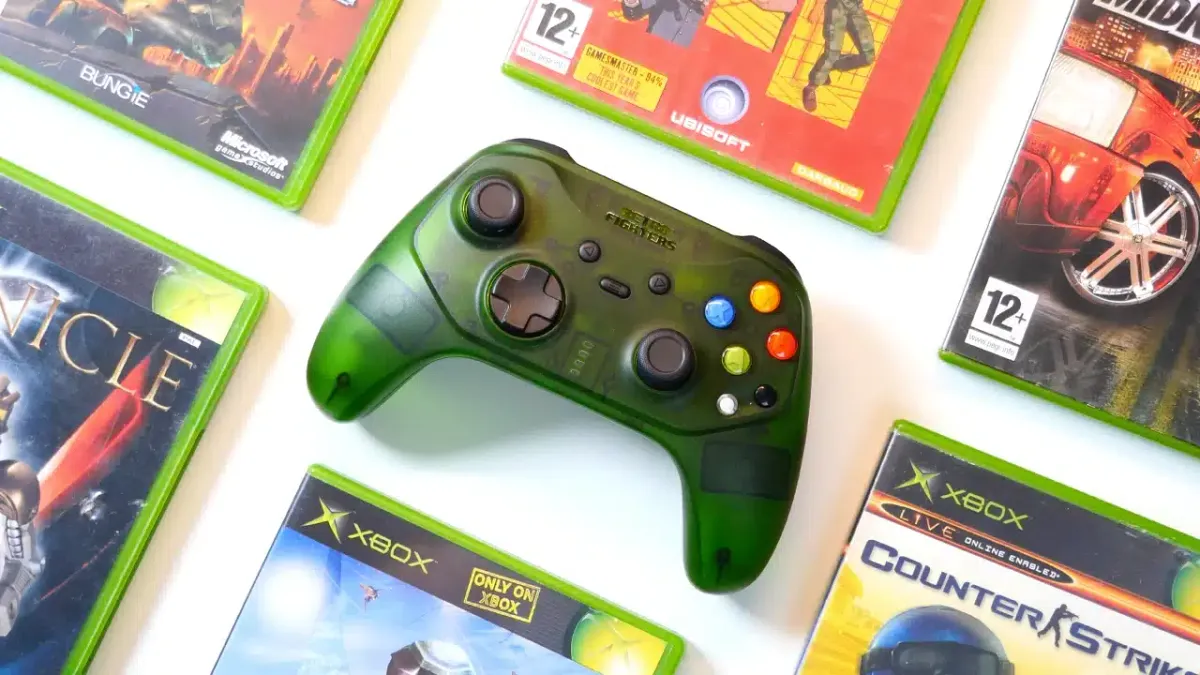 Retro Fighters Hunter Review - A Modern Day OG XBOX Controller