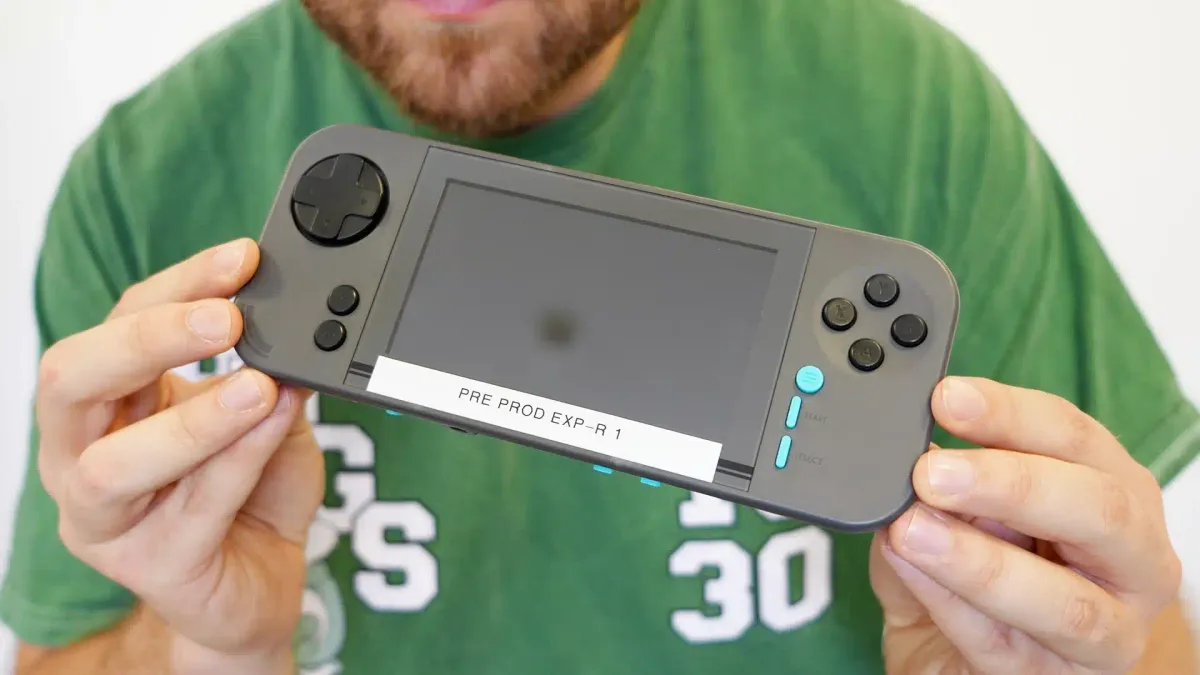 Hands On With The Evercade EXP-R Handheld & VS-R Console