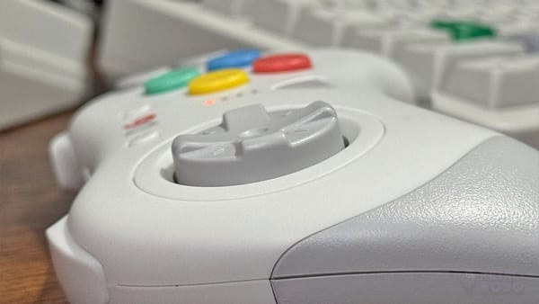 Retro Fighters D6 Review: A Sleek Alternative To The Dreamcast ...