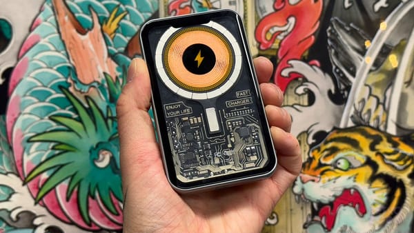 I Found A Mini Retro Handheld With MagSafe For Just £32